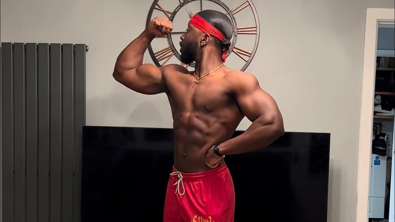 BUILDING A ROUNDED PHYSIQUE - 01: TOM PLATZ LEG DAY - YouTube