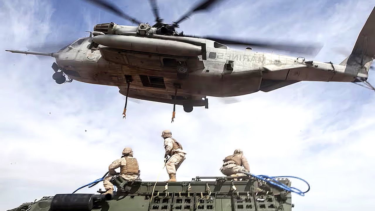 America'S Largest Helicopter Displays Formidable Heavy-lifting ...
