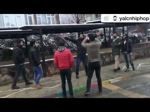 Biraz sakallı ama olsun Beni evlendirin ( eski video )