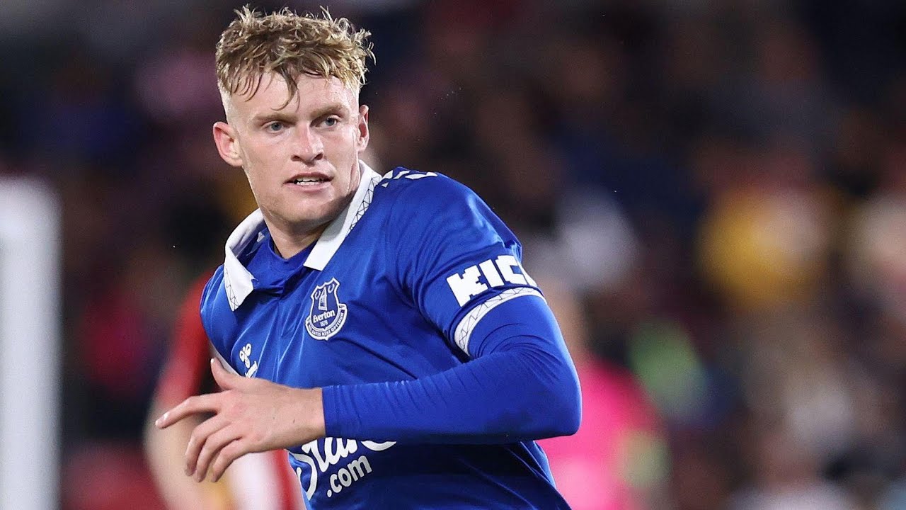 Man Utd Ratcliffe target ‘will be paid’ £8m salary as club ‘hold out ...