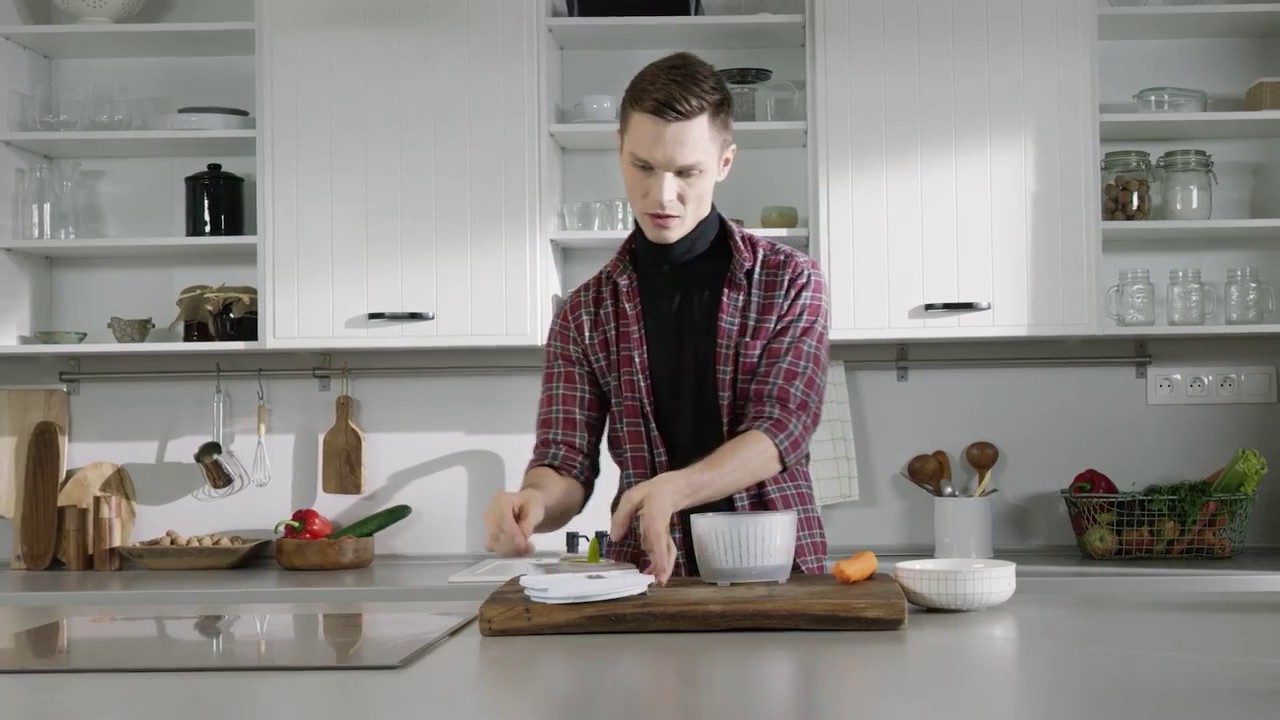 AVON Kitchen Magic Salad Spinner Chopper - YouTube