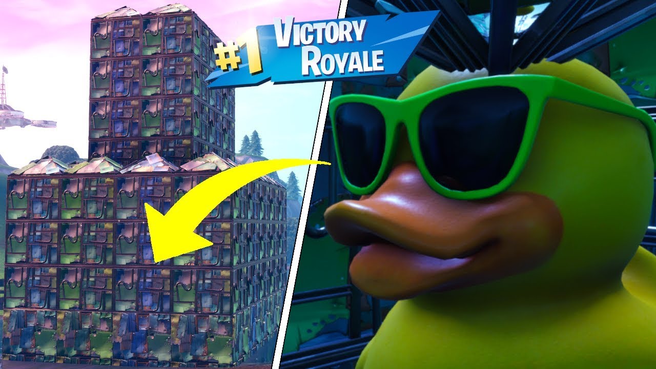 Protecting The *GIANT* Duck In Champions League - YouTube