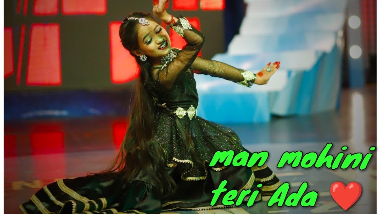 Man mohini teri ada song||Riddhima Bisht||Kumaun mahotsav almora 2022 ...