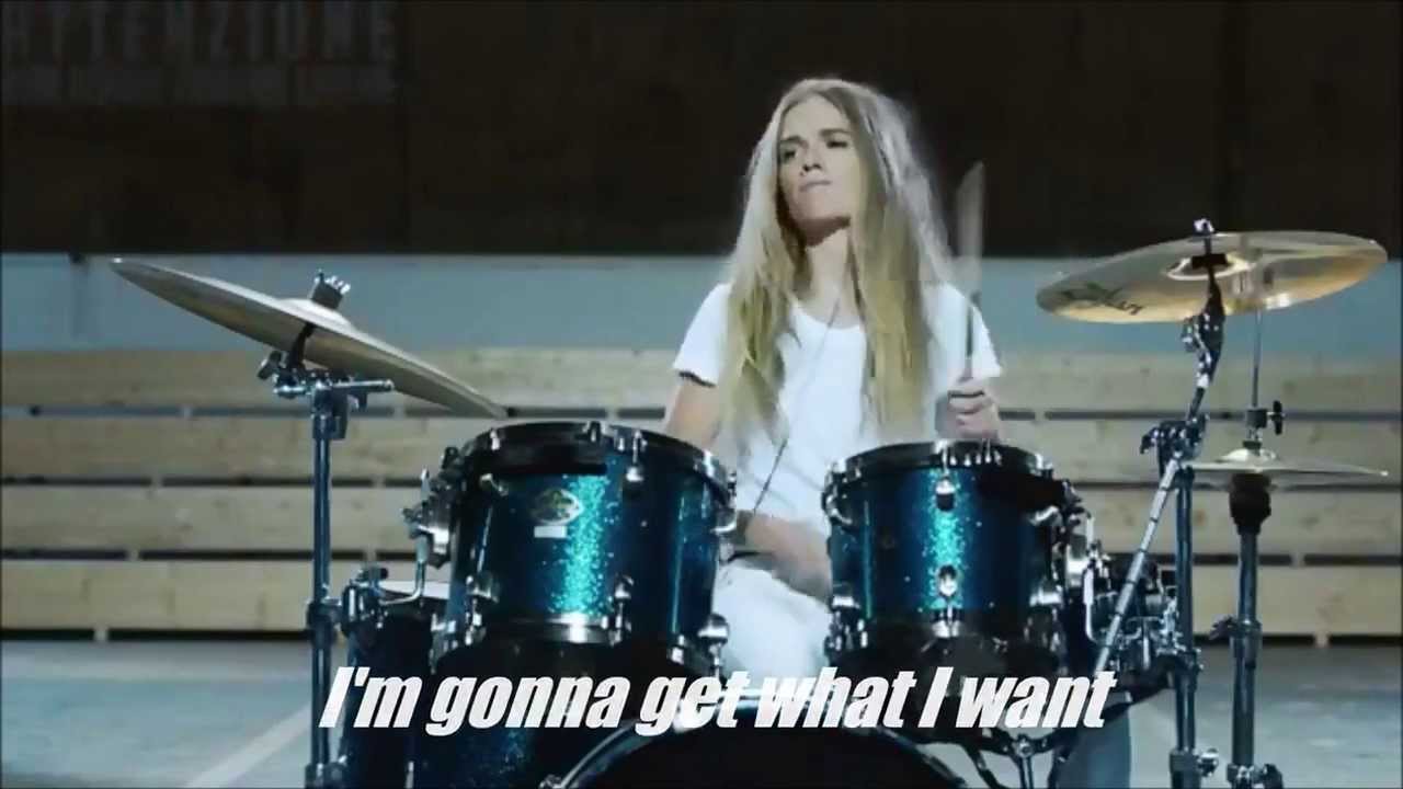 Florrie - Live A Little (lyrics on screen) - YouTube
