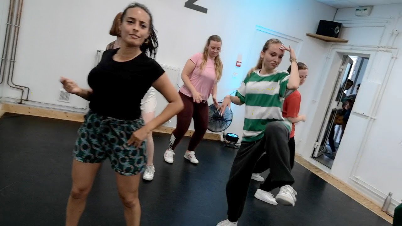 AFRODANCE LUNDI 19H30 ados adultes tous niveaux - Studio2 Le Mans - YouTube