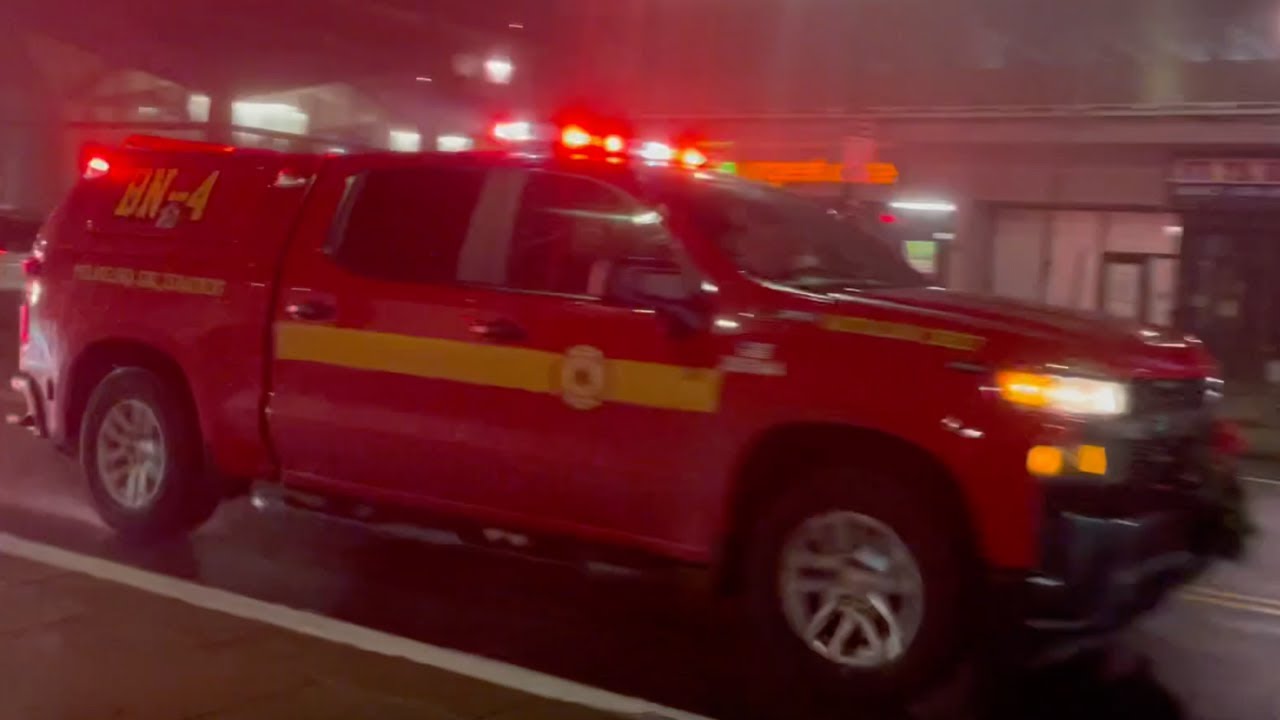 Philadelphia Fire Department Battalion 4 & Medic 44 Responding to MVA ...