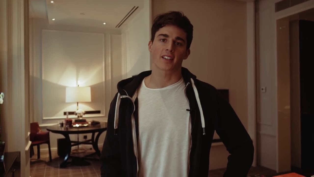 My secret for healthy looking skin and hair Pietro Boselli - YouTube