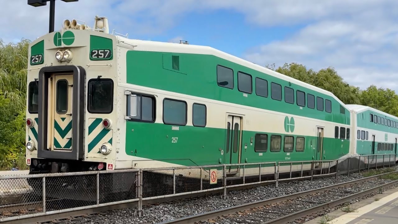 Go Train 606 Burlington Go Station September 26 2022 - YouTube