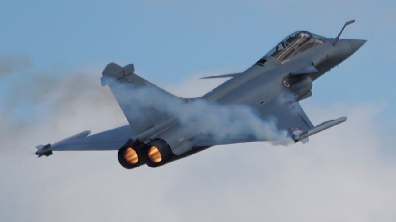 【4K】RIAT 2016 Rafale C French Air Force - YouTube
