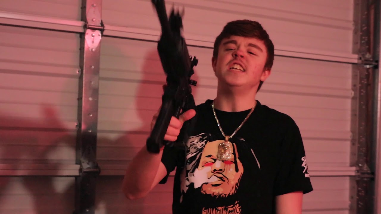 Glo Rambo - Tweakin {OFFICIAL MUSIC VIDEO} - YouTube