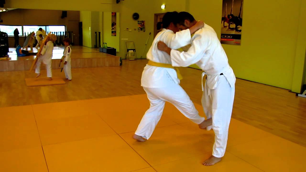 Judo training, me flying hara goshi - YouTube