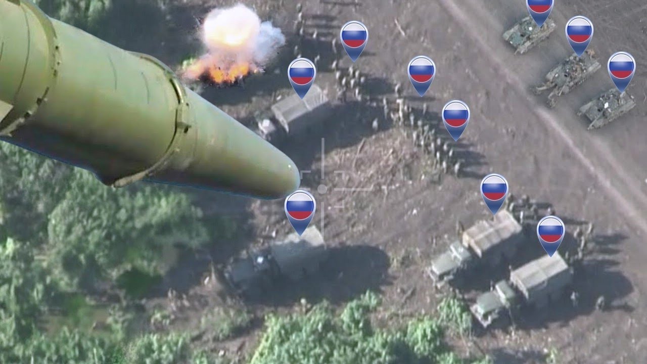 Ukrainian FPV drones blow up Russian tank convoy with a single shot ...