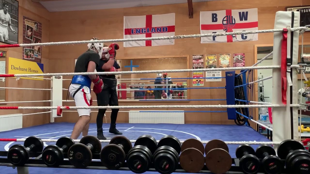 Karl Ince boxing camp Preston - YouTube