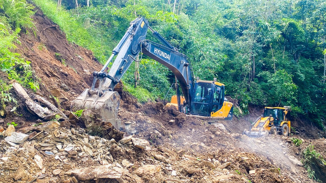 Ultimate Mountain Road Construction: Excavator Techniques and Landslide ...