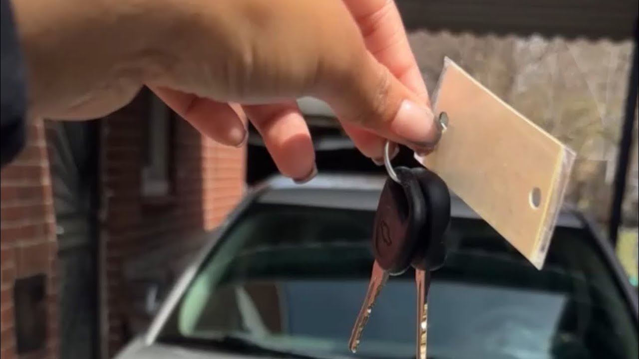 DECORATE MY CAR WITH ME + CAR TOUR - YouTube