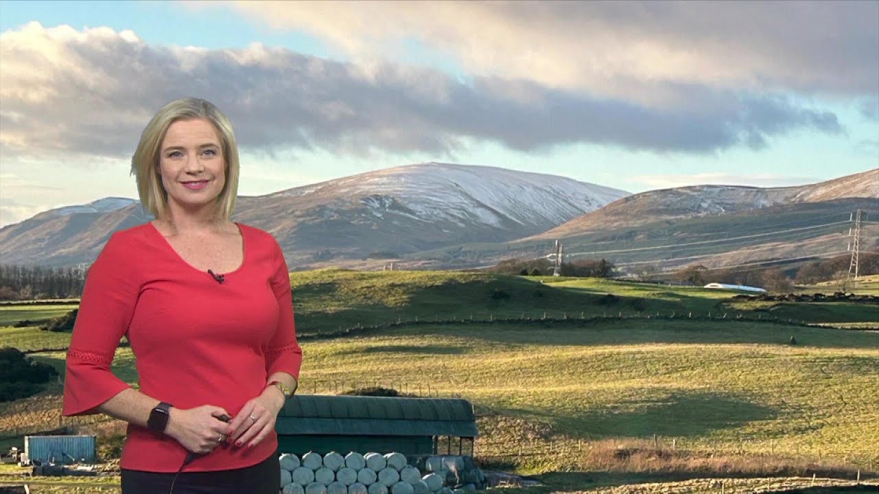 Sarah Keith-Lucas - BBC Weather 23Dec2024 - YouTube