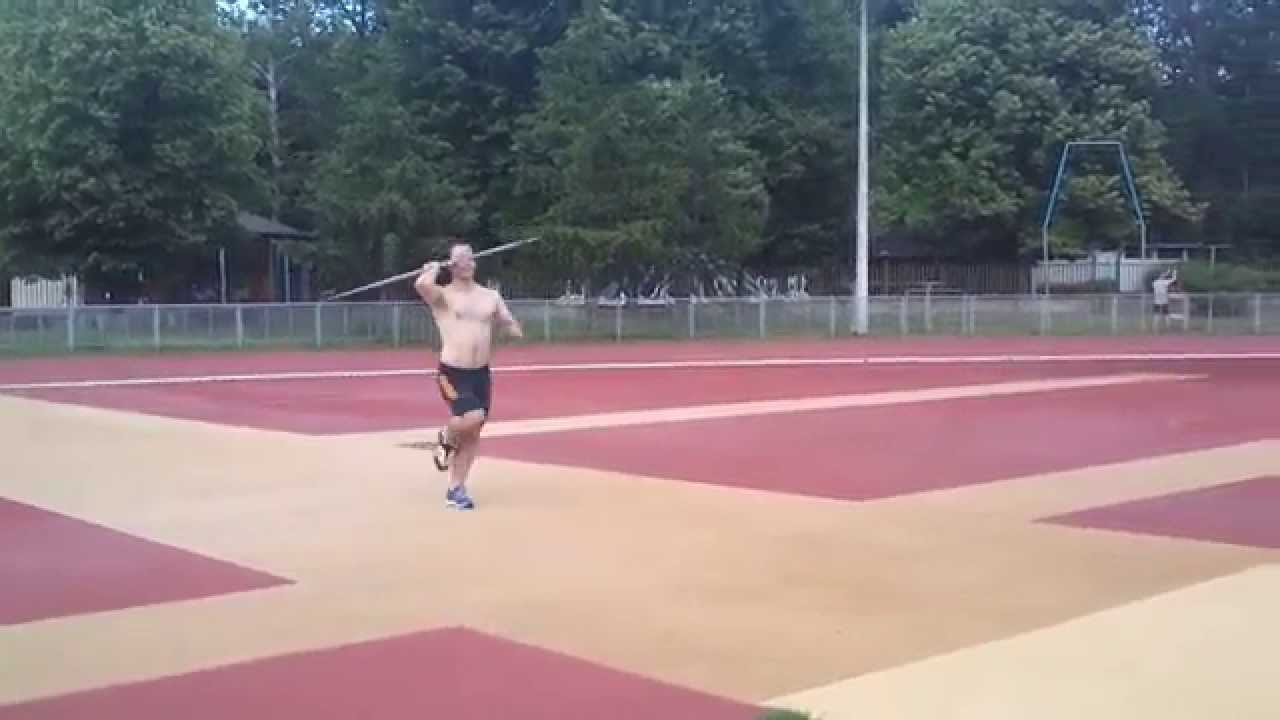 Javelin throw: 58,5 m from half run-up - YouTube