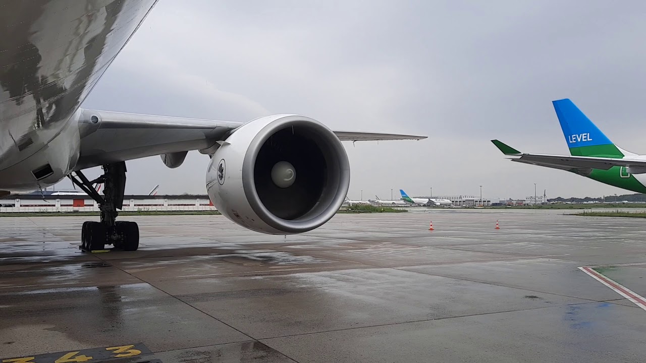 Left engine start. GE90-115BL. B777-300ER. F-GSQR. 05/MAY/20. Repetive ...
