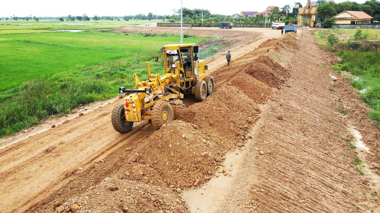 Technique Motor Grader Spreading Gravel Build Foundation Road, Best ...