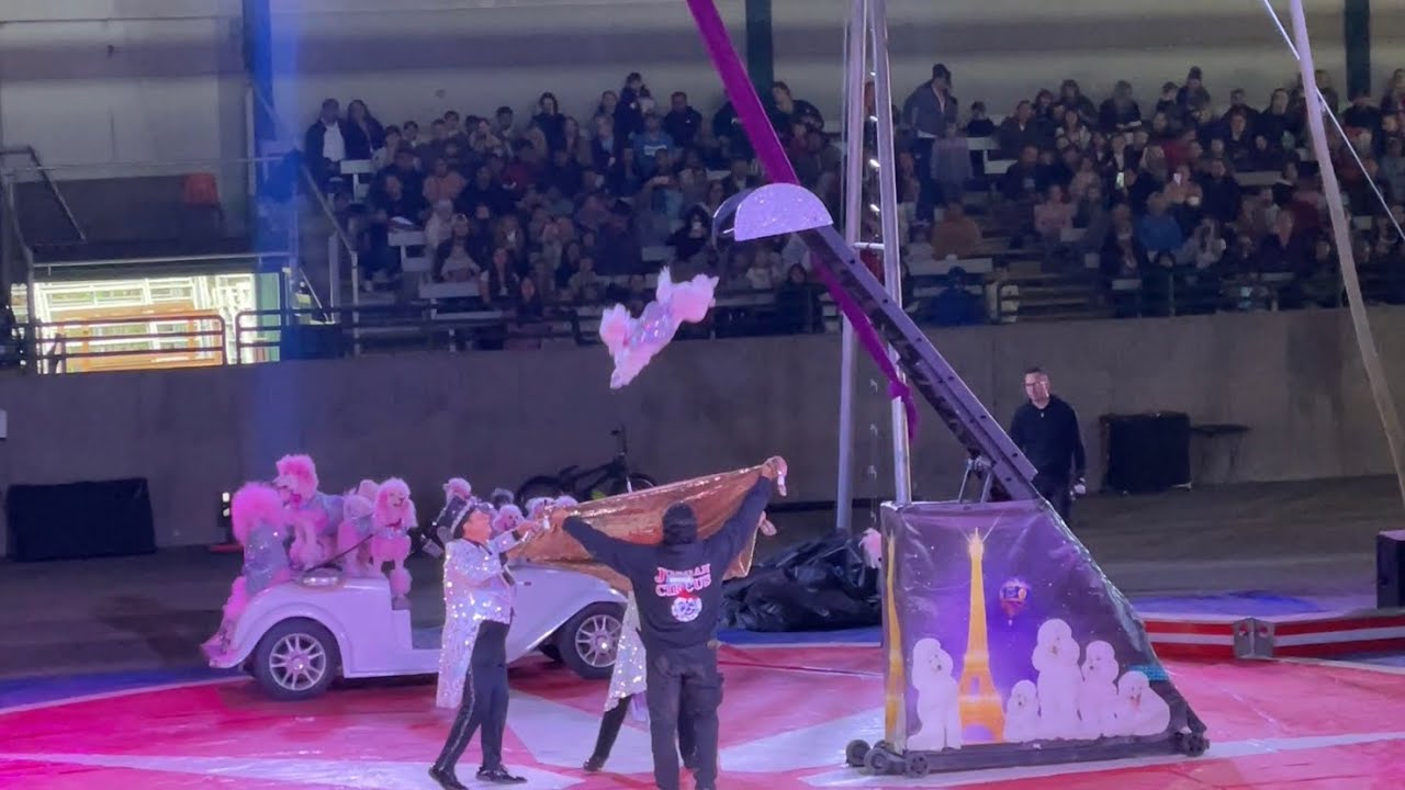 JORDAN WORLD CIRCUS | Aerialists | Jugglers | Showgirls | Blast Of A ...