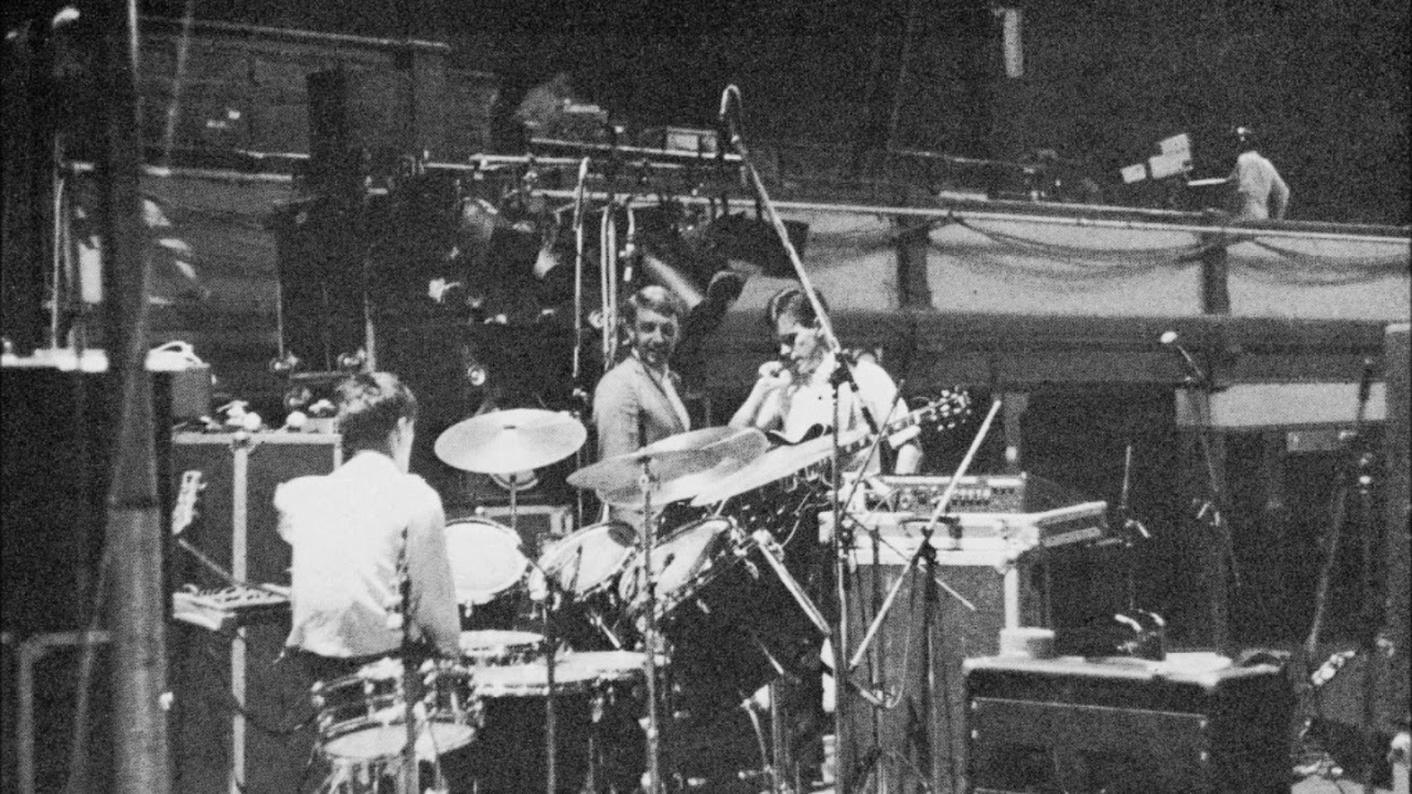 New Order-Ceremony (Live 5-15-1981) - YouTube