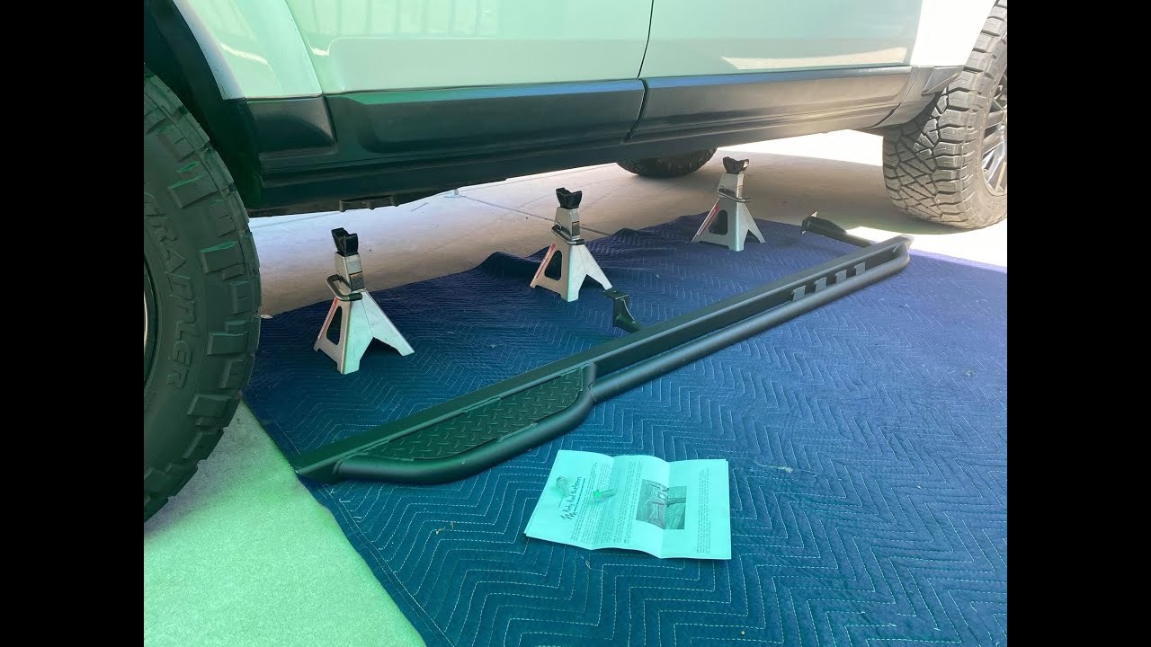 LR4 Discovery4 Rocky Road Kicker Slider Installation - YouTube