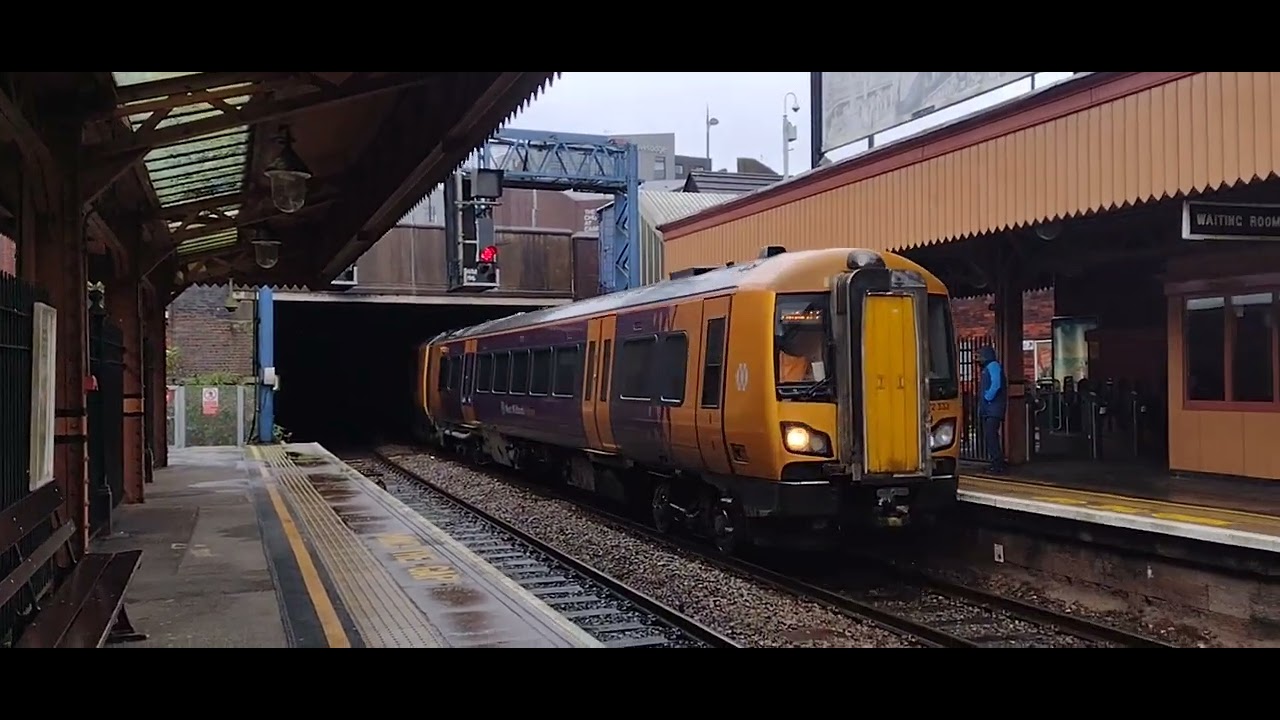 Class 172 Turbo Star arriving at Birmingham Moor Street 07/12/2024 ...