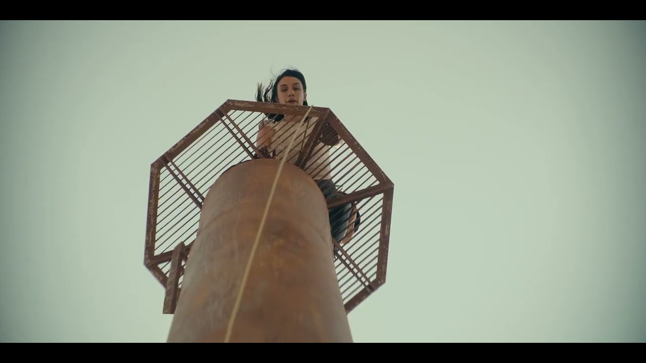 Hunter's rescue scene || Fall(2022) - YouTube