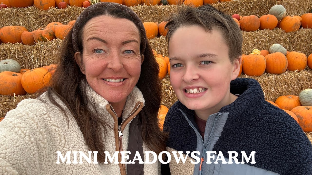 COME WITH US TO MINI MEADOWS FARM - YouTube