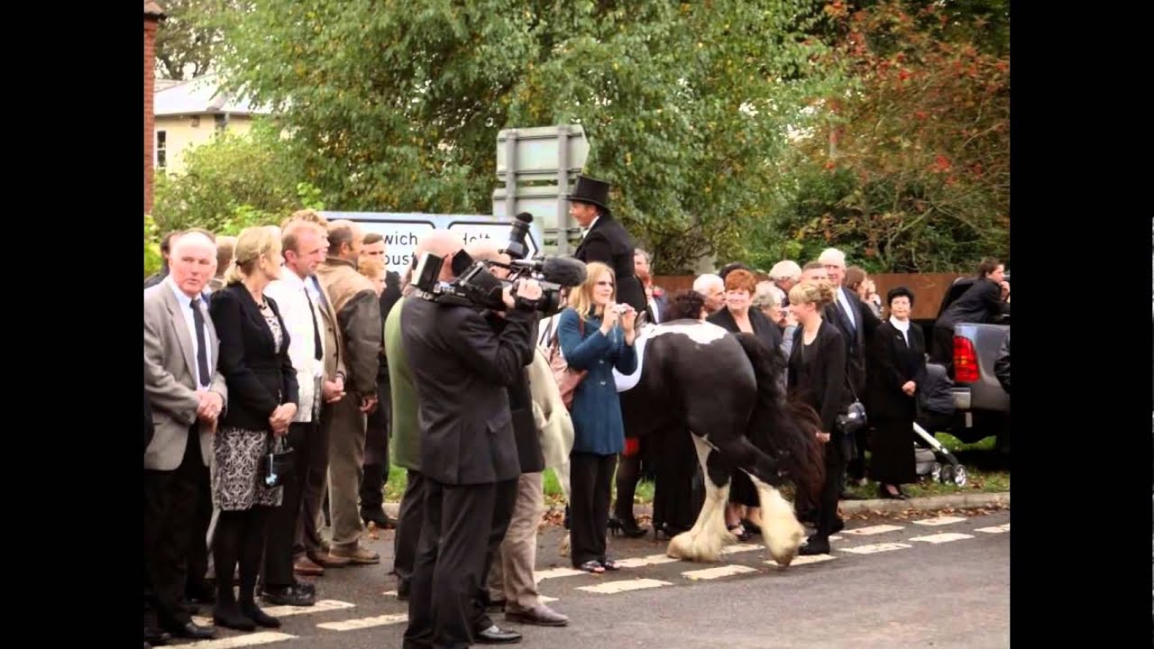 Arthur Kidd Romany Gypsy Funeral Part 1 - YouTube