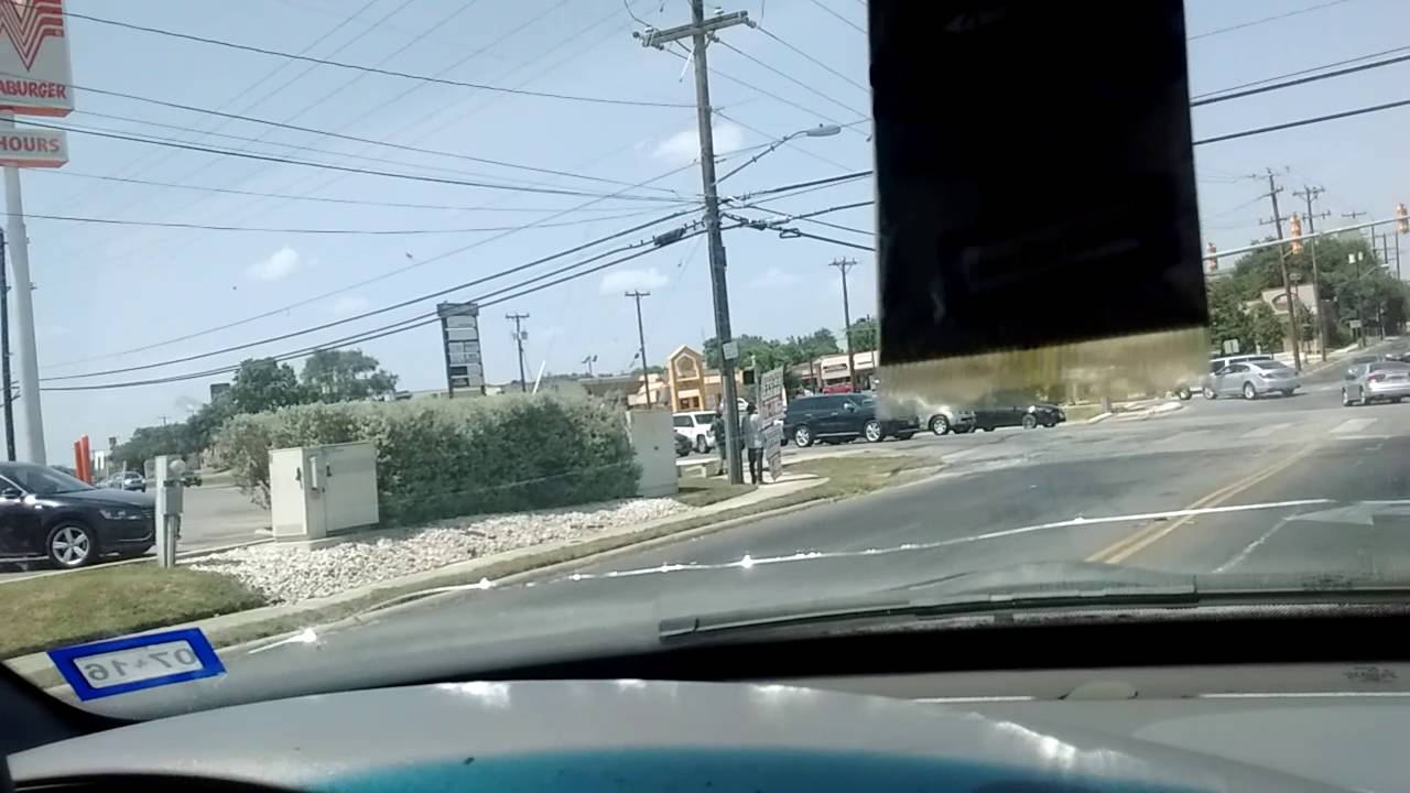 SAFD Medic 41 responding to a car accident - YouTube