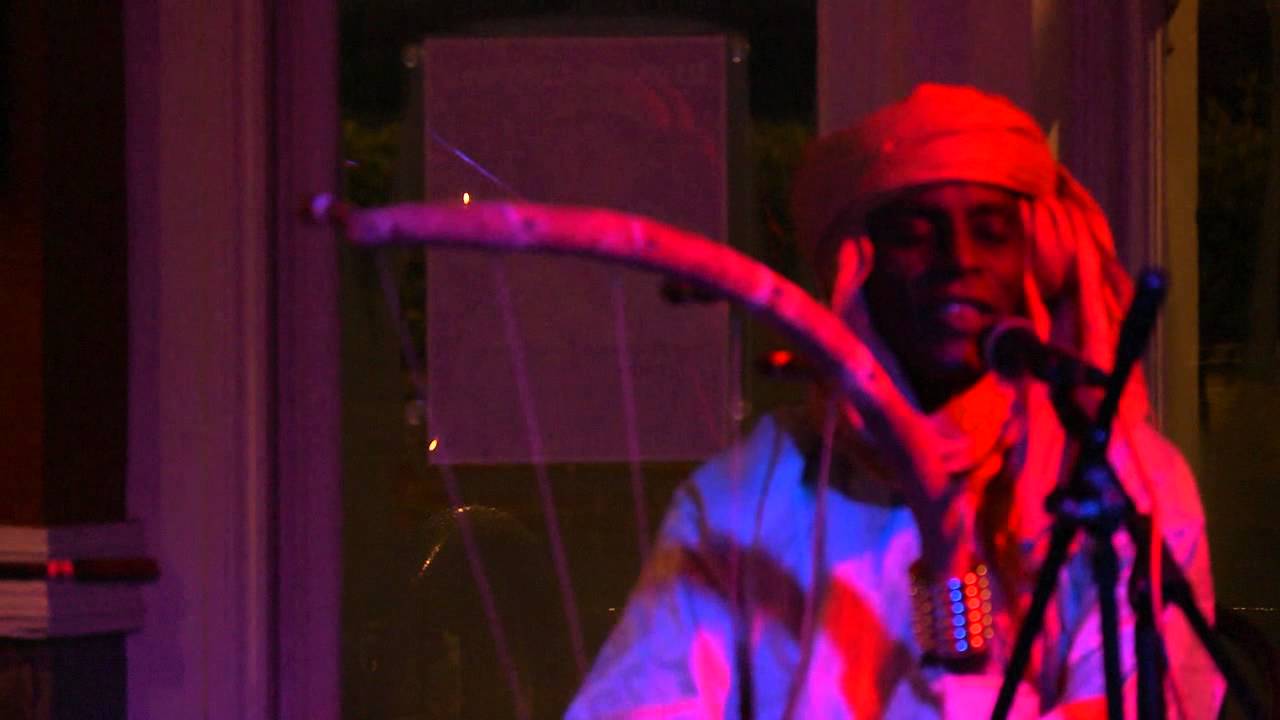 Malam Mamane Barka & Oumarou Adamou - Buni - YouTube