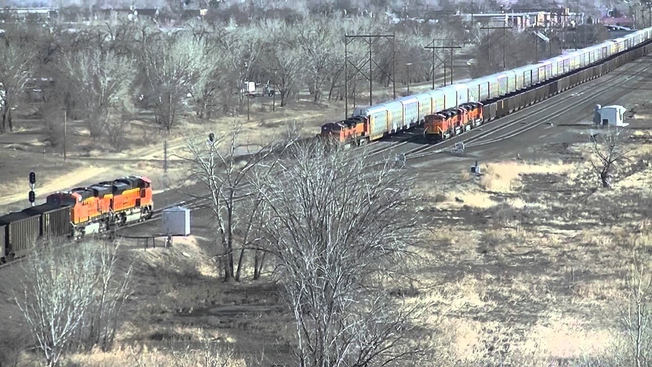 BNSF 9152 with coal at Glendive west. - YouTube