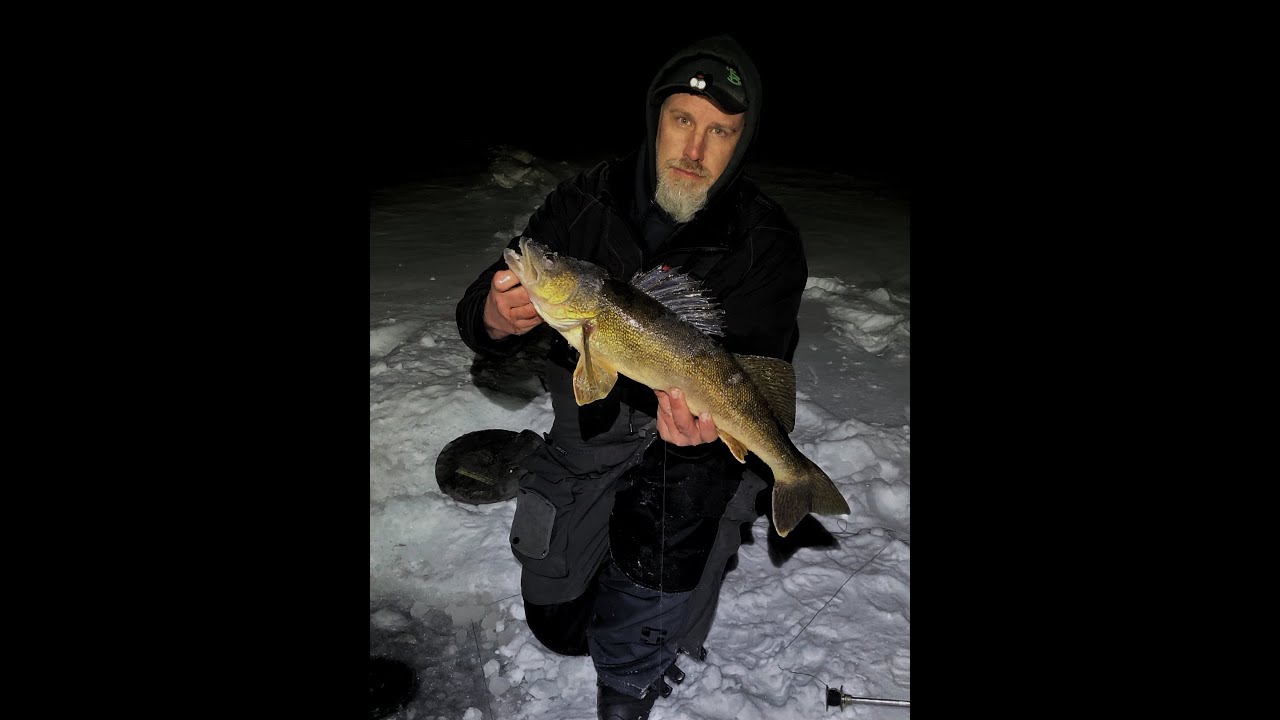Ice Fishing On Little Bay De Noc - YouTube