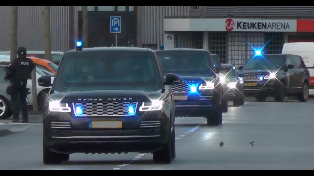 Justitie BOT zwaar beveiligd transport aankomst bij Rechtbank Amsterdam ...