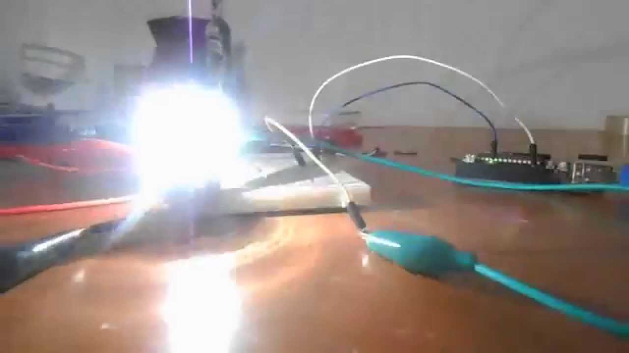 RANDOM DISCO light using the Arduino - YouTube