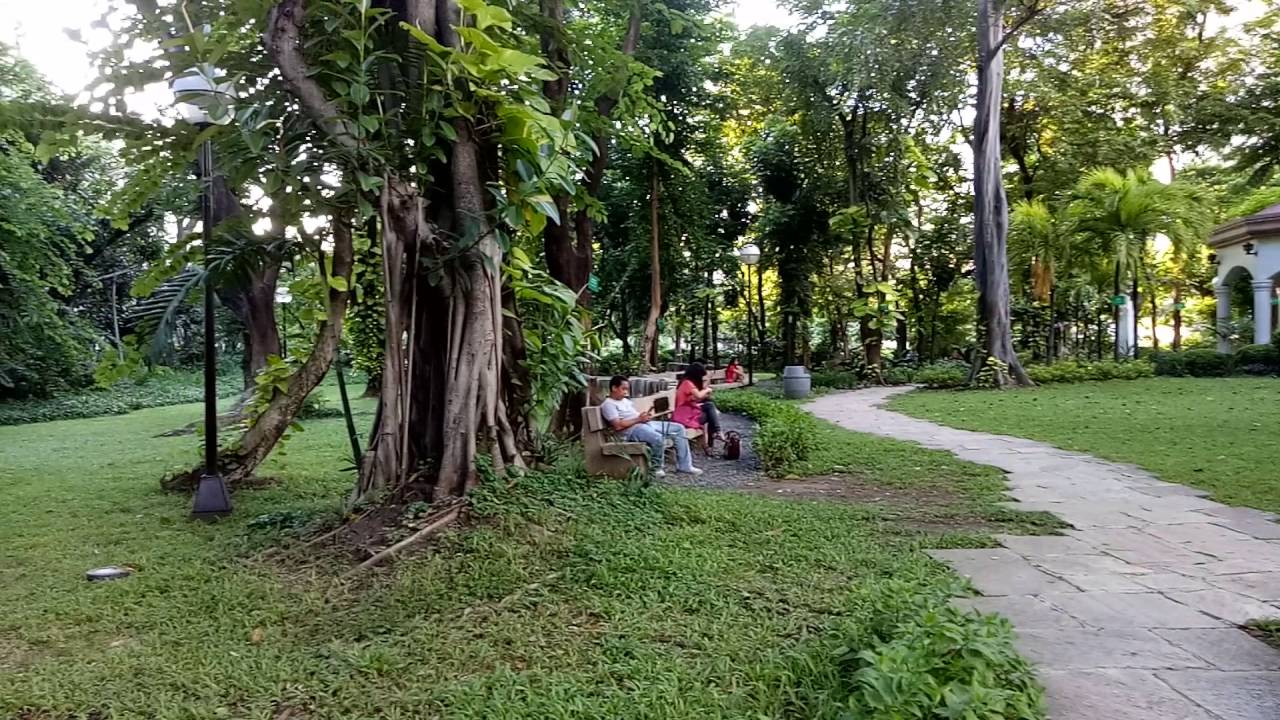 OPPO F1s Full HD Video Sample - Panning and Walking Forward