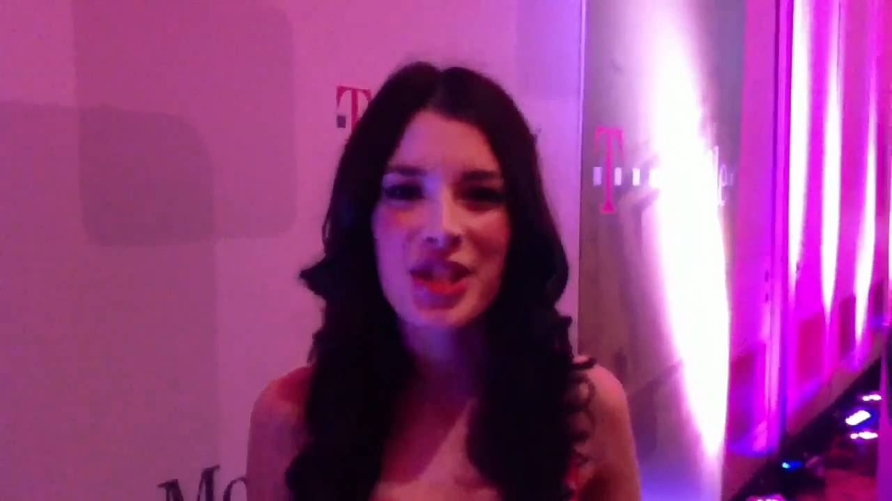 T-Mobile 4G Girl Carly Special Message to Dave - YouTube