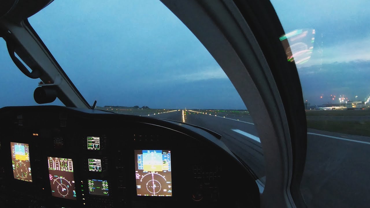 Cessna Citation CJ3 Sunset Cockpit Take Off at Brussels Airport (4K ...