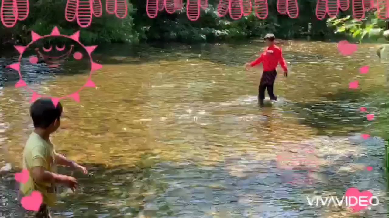 Kids Water Play Fun In The River By Jo Boys - YouTube