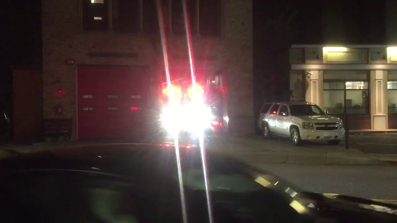 Boston Fire Ladder 6 Spare Responding - YouTube