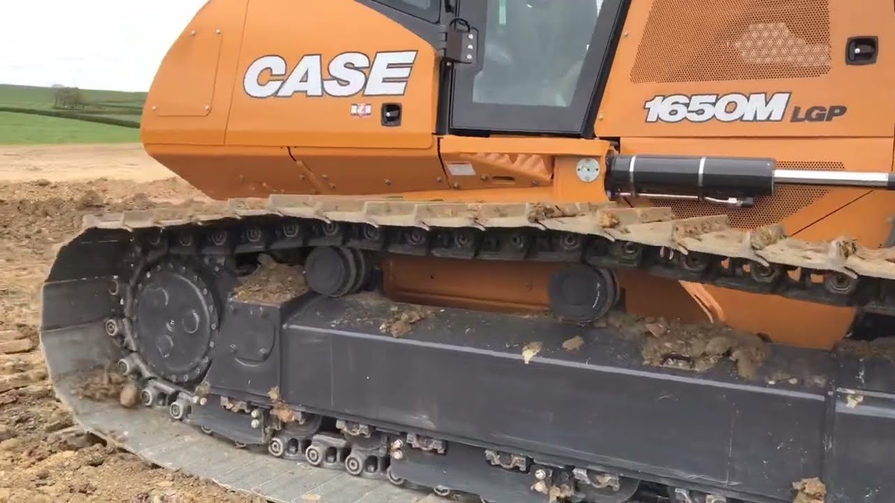 CASE 1650M on Demo with Knight Excavations - YouTube