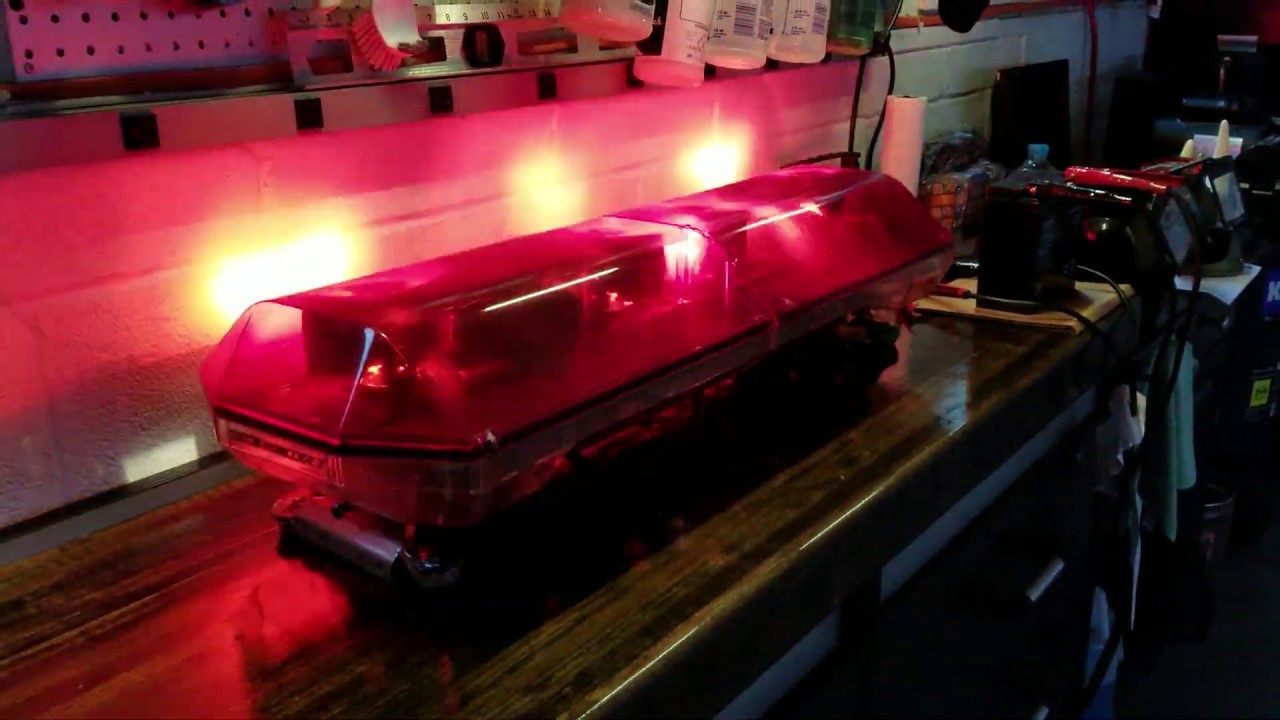 Code 3 MX7000 Mini Red Light Bar - YouTube