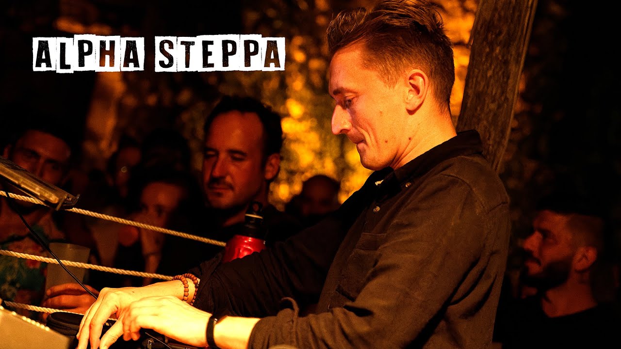 Alpha Steppa - Leave Babylon - Version Dub - YouTube