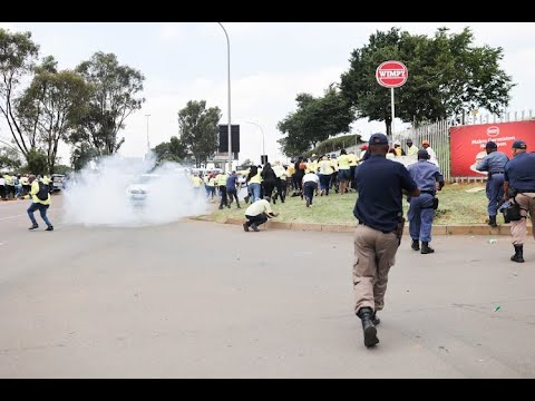 Massmart Makro Strike 25 Nov 2022 - YouTube