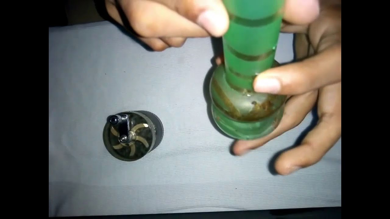 COMO FUMAR EN MINI BONG . - YouTube