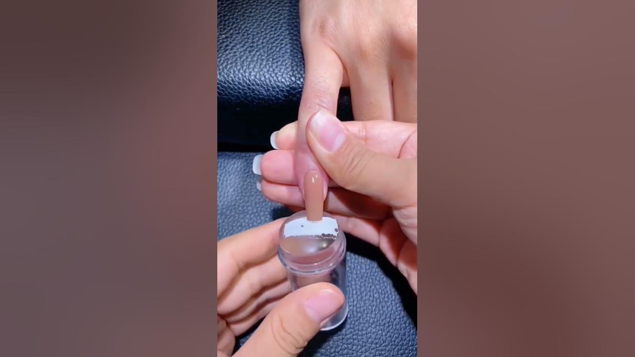 너무쉬운 프렌치네일ㅋㅋ스크래퍼세트 활용 스탬프에 젤을 바르고 손톱에 그대로 꾹 끝 네이버 셀럽네일버킷😀 Youtube