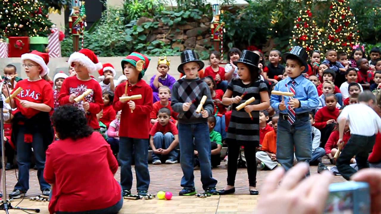Frosty The Snowman First Grade Christmas Concert - YouTube