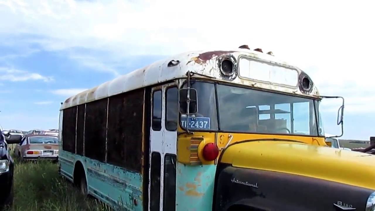 1961 INTERNATIONAL ONEIDA SCHOOL BUS - YouTube