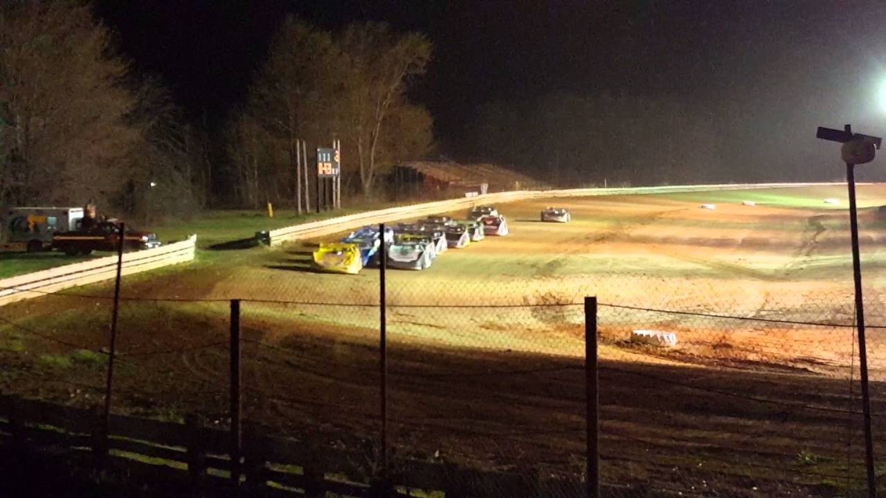 May 6, 2016 Raceway 7 Crate Late Model Feature - YouTube